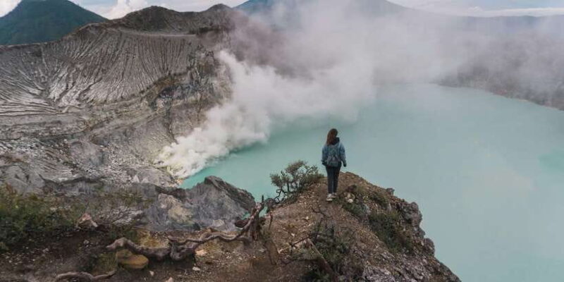 From Bali : Mount Ijen Blue-fire Volcano Tour - The Trek to the Crater