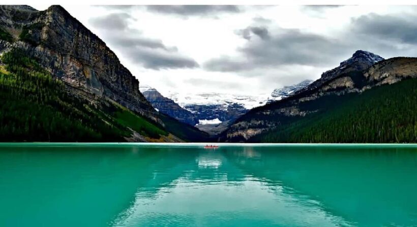 From Banff/Canmore: Moraine Lake, Lake Louise 1.5 hrs Each - Who Will Love This Tour?