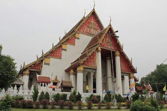 From Bangkok : Ancient Ayutthaya Day Trip Private Driver & Guide - Authentic Experiences and Authenticity