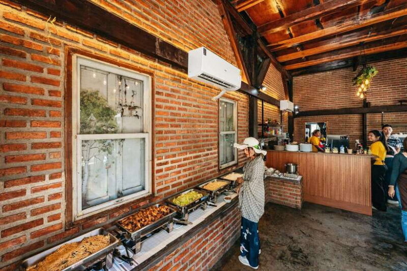 From Bangkok: Ayutthaya Temples Guided Tour with Lunch - Key Points