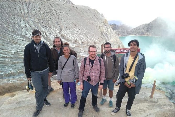 From Banyuwangi: Kawah Ijen Midnight Tour With Guide - Key Points