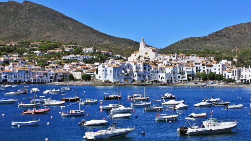 From Barcelona: Dalí Triangle and Cadaques Tour - From the Comfort of Your Hotel to Artistic Wonderland