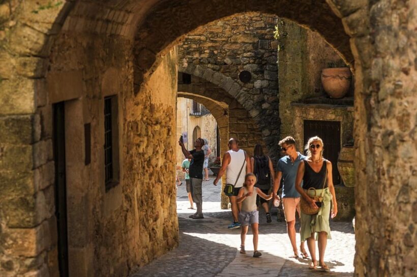 From Barcelona: Girona and Costa Brava Day Tour - The Charm of Calella de Palafrugell and Costa Brava