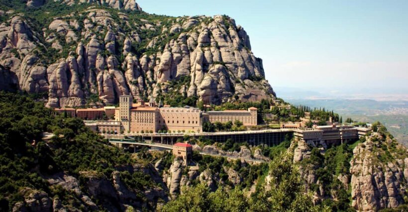 From Barcelona: Half-Day Trip to Montserrat Mountain - Key Points