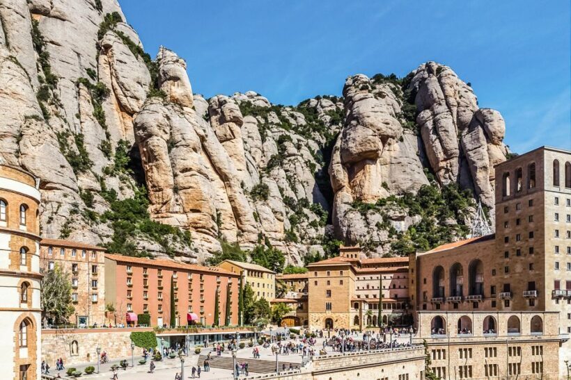 From Barcelona: Montserrat Day Trip with Optional Tickets - The Itinerary in Detail: What to Expect