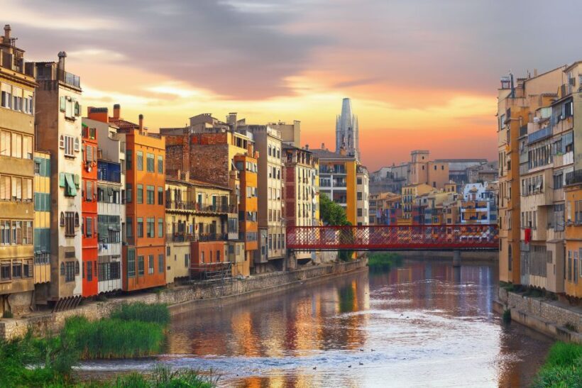 From Barcelona: Private Full-Day Girona & Sitges Guided Tour - The Price and Value