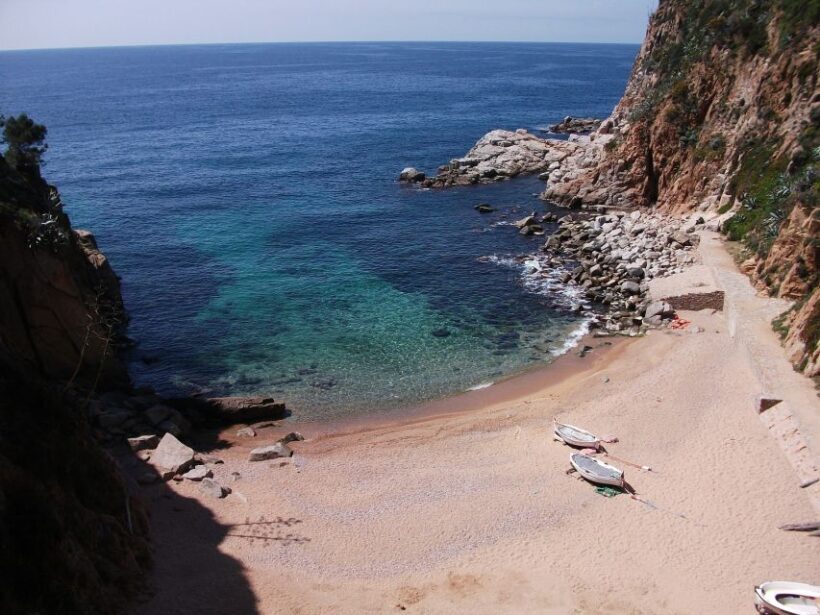 From Barcelona: Private Girona and Costa Brava Guided Tour - A Closer Look at the Itinerary and Highlights