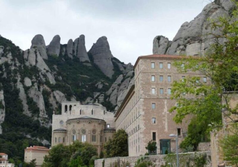 From Barcelona: Train Route and Cable Car to Montserrat - The Day in Detail: What to Expect from the Montserrat Tour