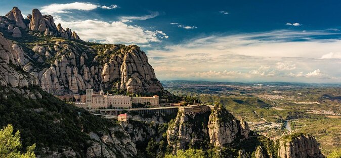 From Barcelona: Very Early Trip to Montserrat and Hiking - Key Points