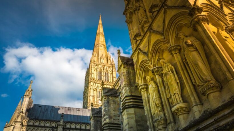 From Bath: Private Stonehenge and Salisbury Tour with Pickup - Key Points