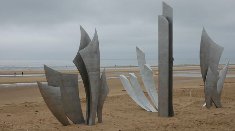 From Bayeux: Omaha Beach, Cemetery, and Pointe du Hoc Tour - Price and Value