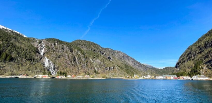 From Bergen: Modalen Private Fjord Cruise with Waterfalls - The waterfalls and mountain water experience