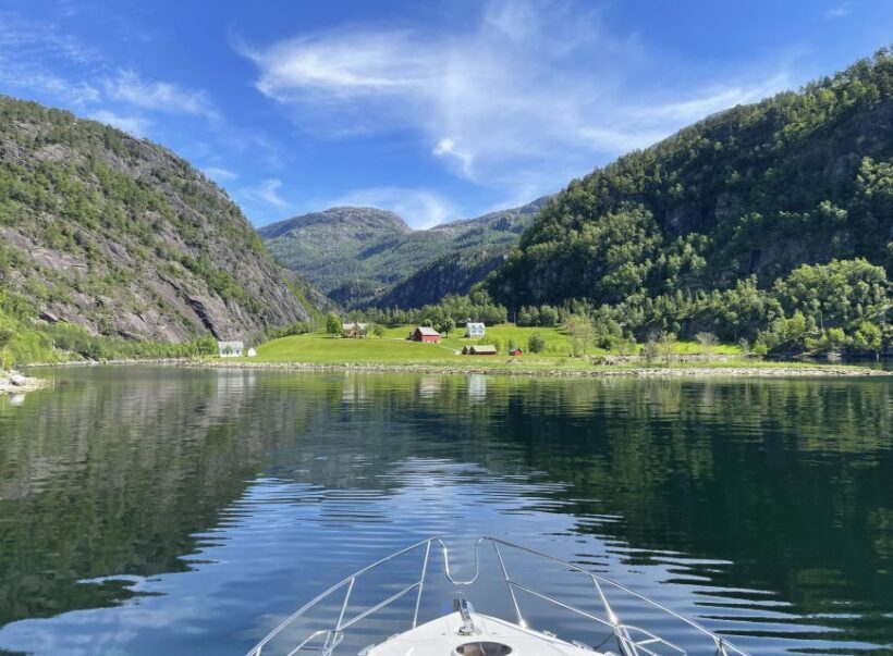 From Bergen: Modalen Private Fjord Cruise with Waterfalls - The dramatic finale: Fulufjallet National Park