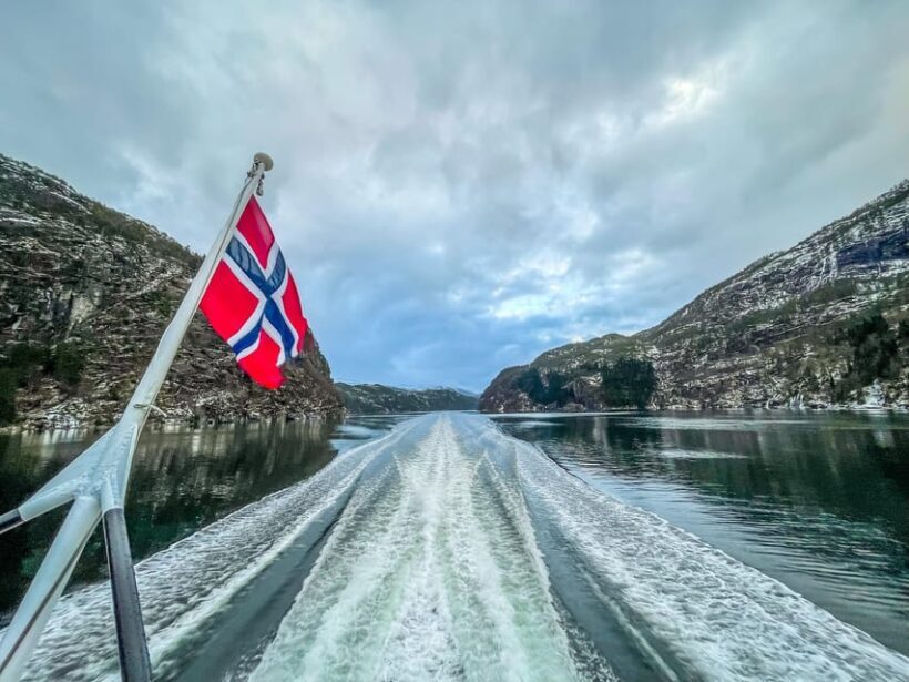 From Bergen: The Original Fjord Cruise to Mostraumen - An In-Depth Look at the Fjord Cruise Experience