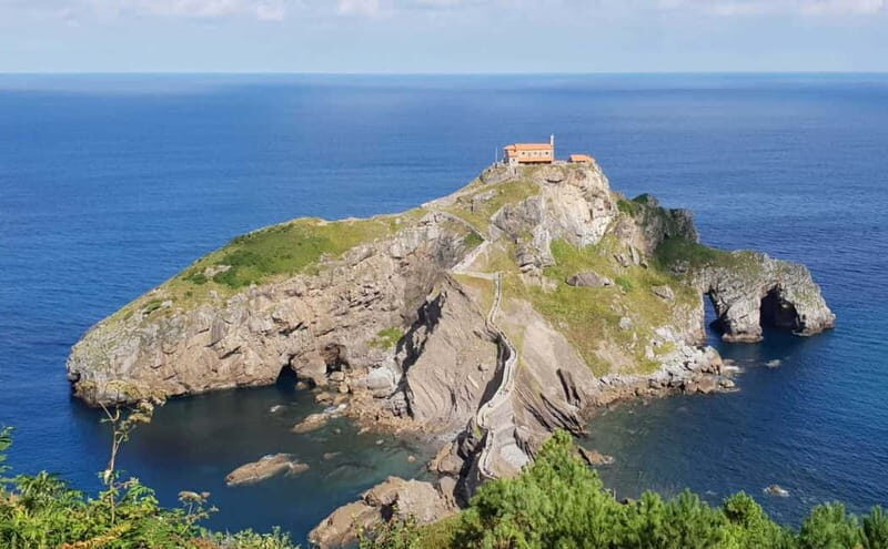 From Bilbao: Gaztelugatxe, Gernika, and Mundaka Group Tour - Transport, Timing, and Group Size