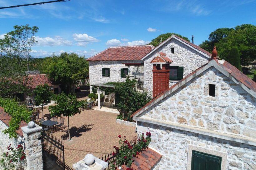 From Biograd: Wine and Olive Oil Tasting in Ranjevia Dvori - A Closer Look at the Tour Experience