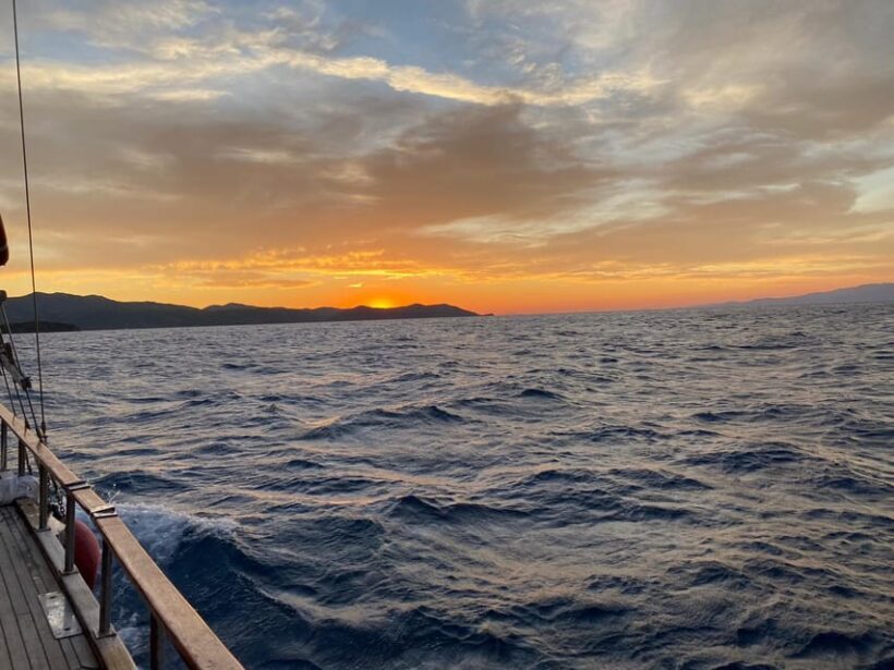 From Bodrum: Private Sunset Boat Tour with Dinner & Swimming - Key Points