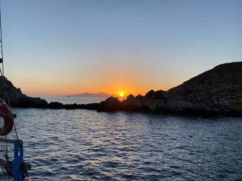 From Bodrum: Private Sunset Boat Tour with Dinner & Swimming - What the Tour Includes and What to Expect
