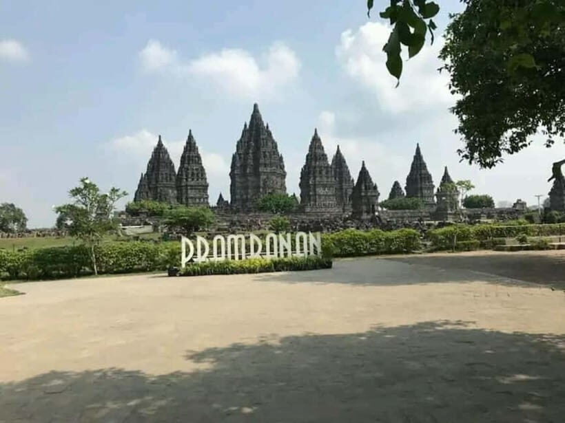 From Borobudur to Prambanan: A Cultural Escape in Yogyakarta - Key Points