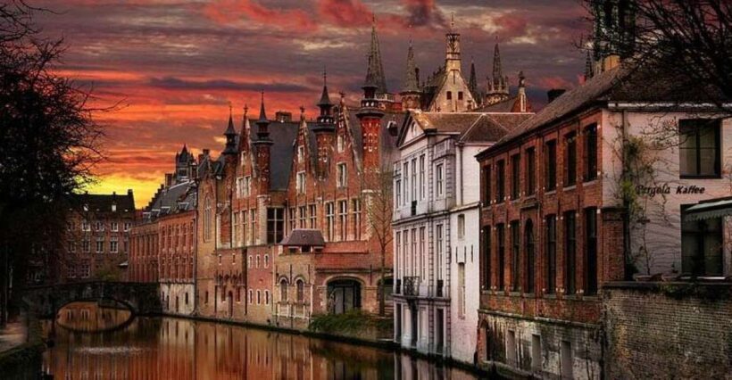 From Brussels: Bruges Day Trip with Boat Tour Option (ES) - Why You Might Love This Tour