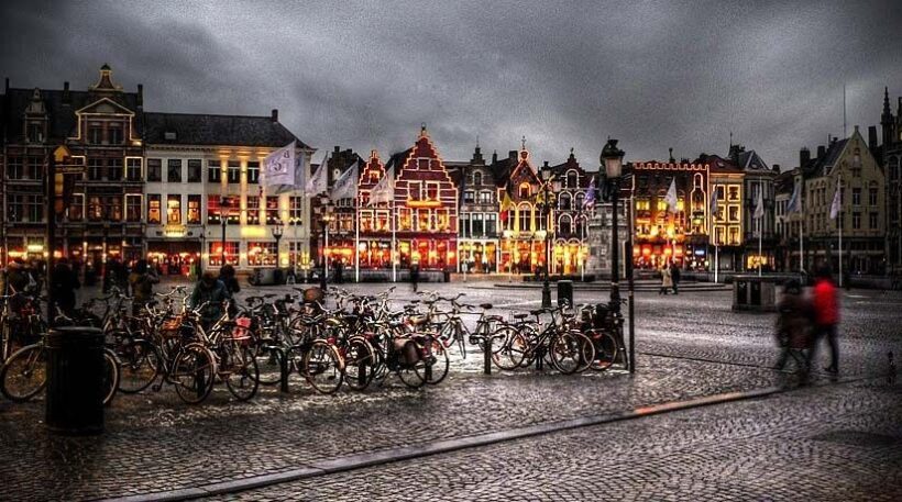 From Brussels: Bruges Day Trip with Boat Tour Option (ES) - Who Should Join This Tour?