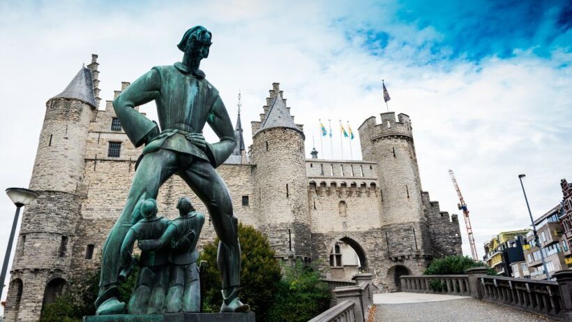 From Brussels: Full-Day Antwerp and Ghent Guided Tour - Discovering Antwerp