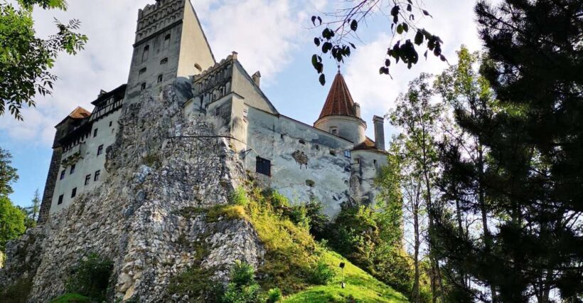 From Bucharest: Dracula Castle Day Trip - Exploring the Itinerary in Detail
