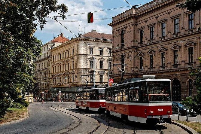 From Budapest to Prague: private transfer with a 2 hour stop - FAQ