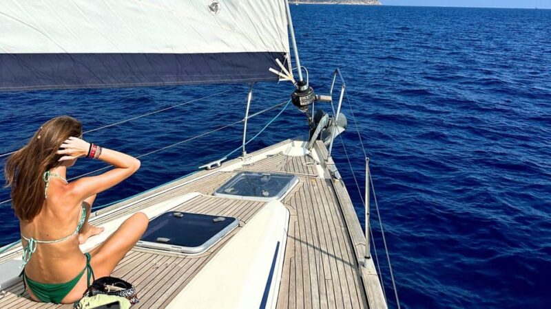 From Cagliari: Full Day Sailing at Mari Pintau - The Boat and Comfort Level