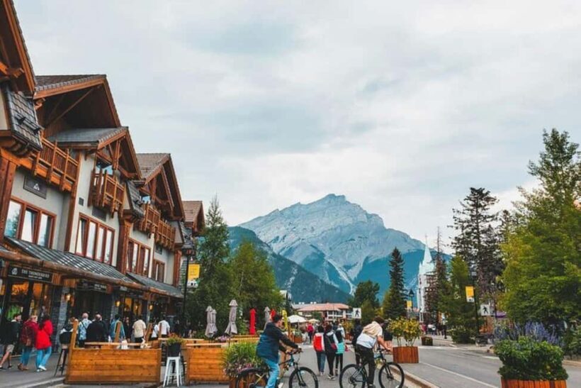 From Calgary: Explore 4 Stunning Lakes in Banff & Yoho - FAQ