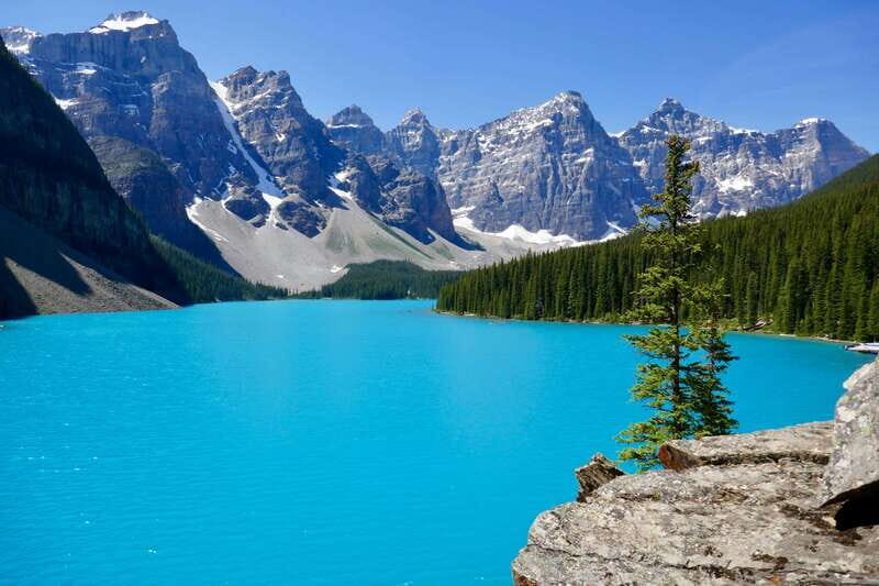 From Calgary: Moraine & Louise Lake, Banff & Falls Day Trip - The Journey Through the Canadian Rockies
