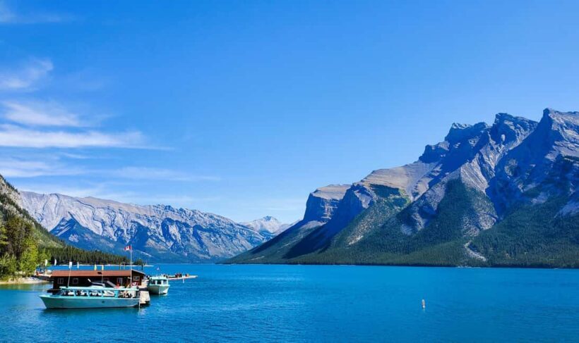 From Calgary to Banff: Day Trip with Wolfdog Sanctuary Visit - Starting with Wolfdog Sanctuary