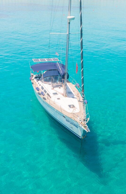 From Cannigione: Sailboat tour of La Maddalena Arcipelago - FAQ