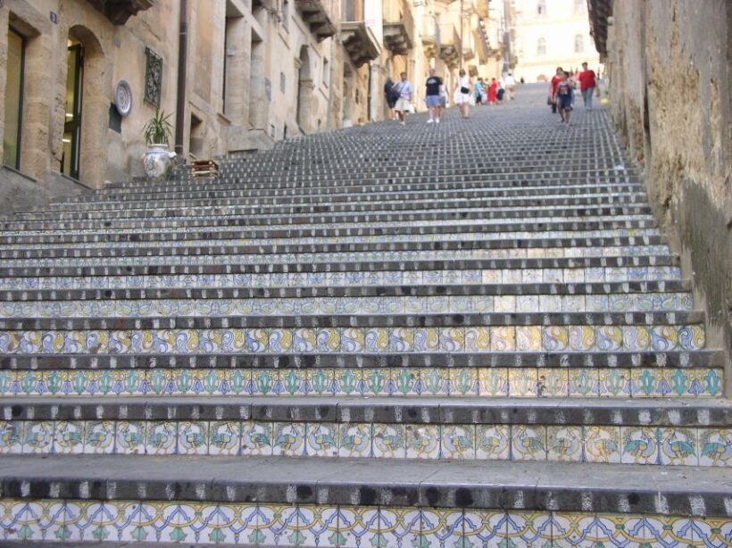 From Catania: Caltagirone & Piazza Armerina Tour with Brunch - Exploring the Itinerary in Detail