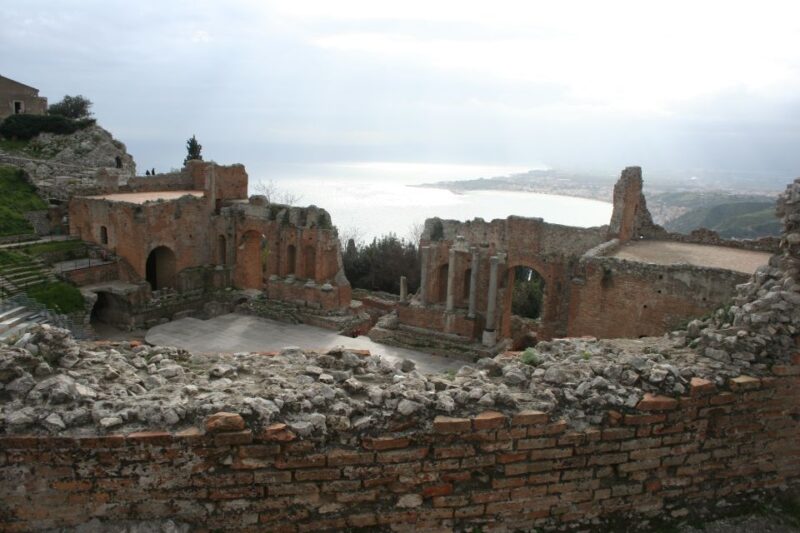 From Catania: Guided Tour of Taormina and Castelmola - Visiting Castelmola