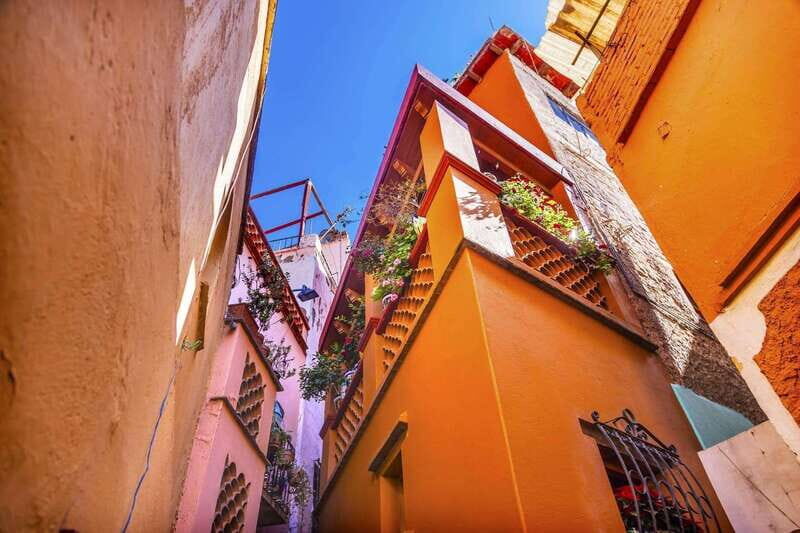 FROM CDMX and PUEBLA: Queretaro, Guanajuato, Hidalgo, Morelia 4 DAYS - Who is This Tour Best Suited For?
