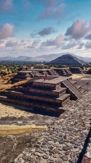 From CDMX: Sunset Tour to Teotihuacán - Pickup and Transportation – The First Leg of the Journey