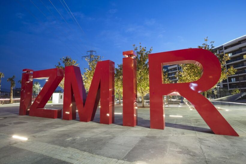 From Cesme: Private Izmir City & Agora Tour with Lunch - Analyzing the Value and Experience