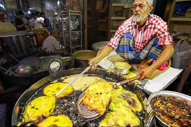 From Chaats to Chandni Chowk: A Gourmet Journey - An In-Depth Look at the Tour
