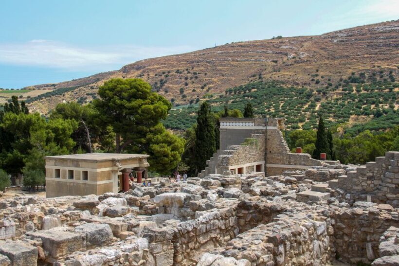 From Chania: Knossos Palace and Heraklion Full-Day Tour - An Overview of the Experience