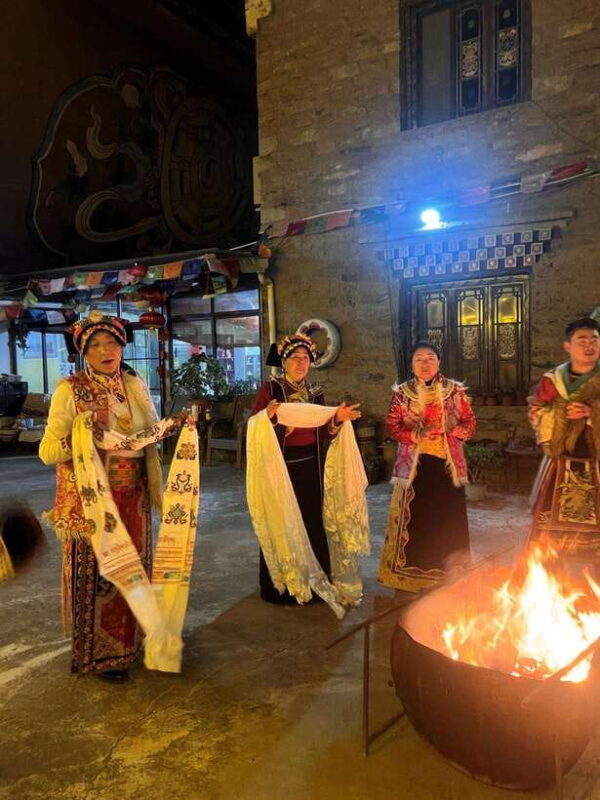 From Chengdu: Tibetan Village Live as a Tibetan Day Tour - Key Points