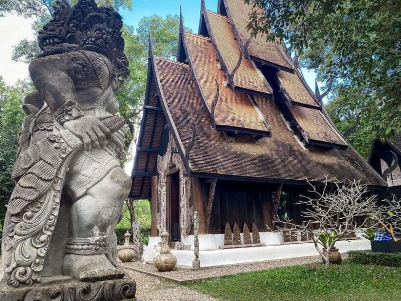 From Chiang Mai > Chiang Rai White & Blue Temple+Black House - Key Points