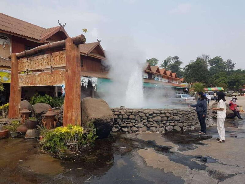 From Chiang Mai > Chiang Rai White & Blue Temple+Black House - Frequently Asked Questions