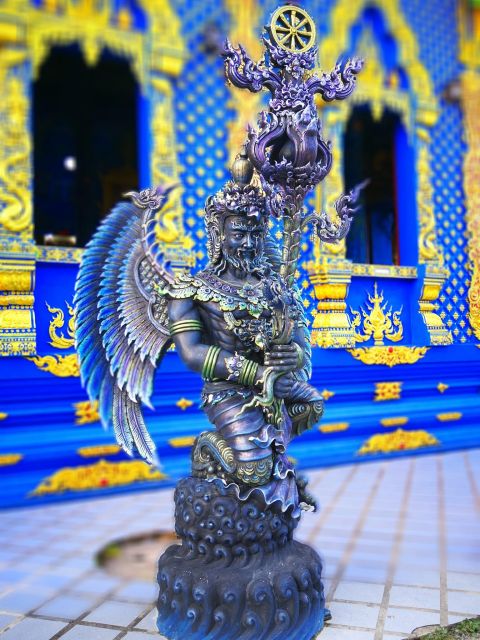 From Chiang Mai: Chiang Rai's Temples Exploration Day Trip - Transportation and Group Size