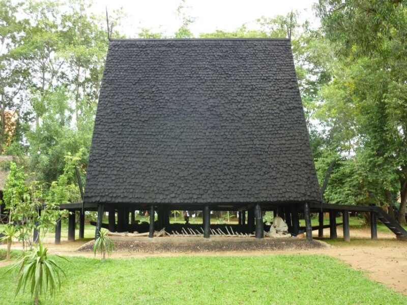 From Chiang Mai: White Temple Black House and Blue Temple - Key Points