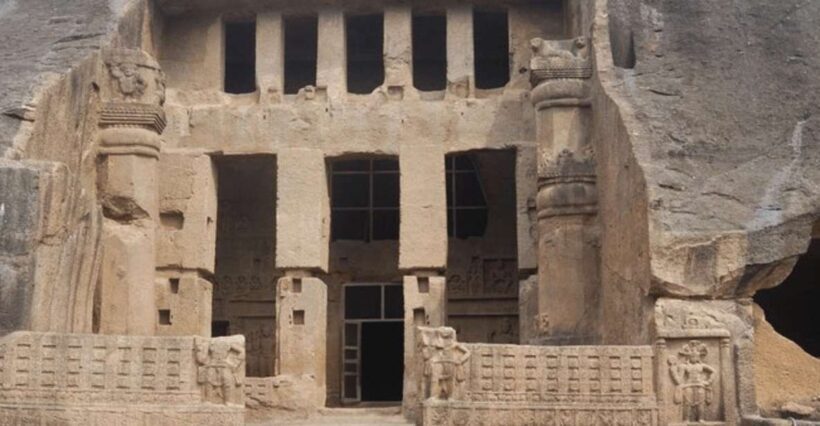 From Colaba: Half-Day Sightseeing Tour with Elephanta Caves - The Itinerary in Detail