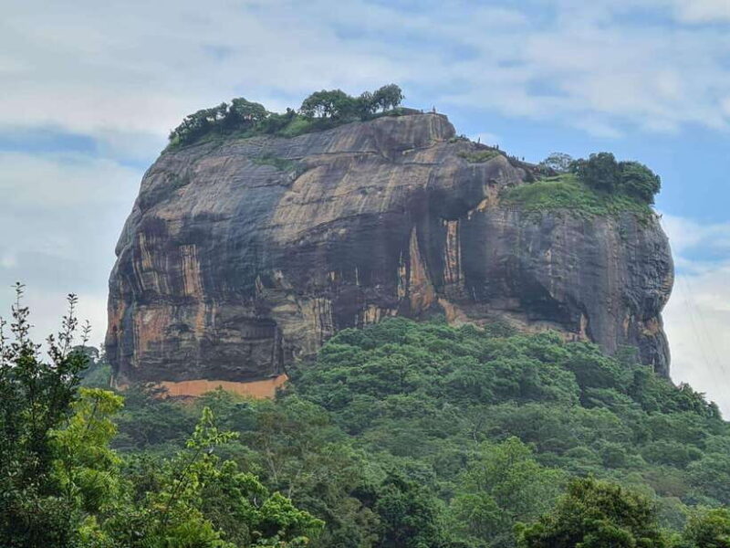 From Colombo: Sigiriya Fortress and Dambulla Cave Temple - Key Points