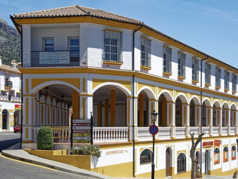 From Costa del Sol: Ronda, and Bullring Tour - Authenticity and Review Highlights