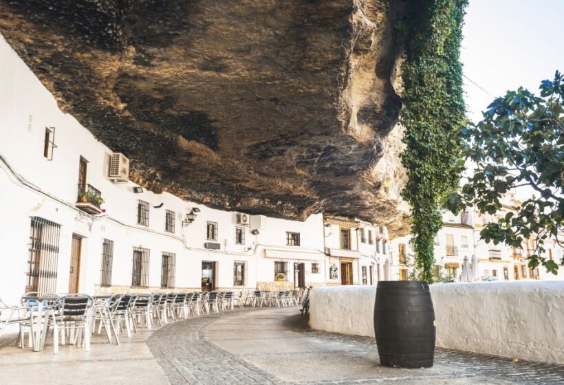 From Costa del Sol: Ronda and Setenil de las Bodegas - Authentic Experiences and Insights from Reviews