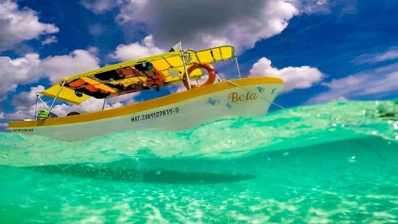 From Cozumel: 3 Reefs Boat Tour with Drinks and Snorkeling - Food, Drinks, and Beachside Relaxation